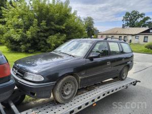 Melns Opel Astra 1992 Daugavpils, ar dzinēja tilpumu 1.70 L un nobraukumu 221 tūkst. km par 1000 €, foto  vietnē AUTOMOTO.COM.LV