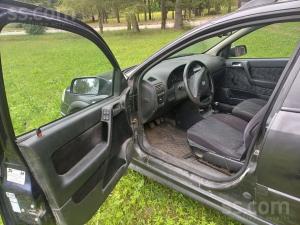 Melns Opel Astra 2000 Kuldīga, ar dzinēja tilpumu 1.60 L un nobraukumu 287 tūkst. km par 950 €, foto 7 vietnē AUTOMOTO.COM.LV