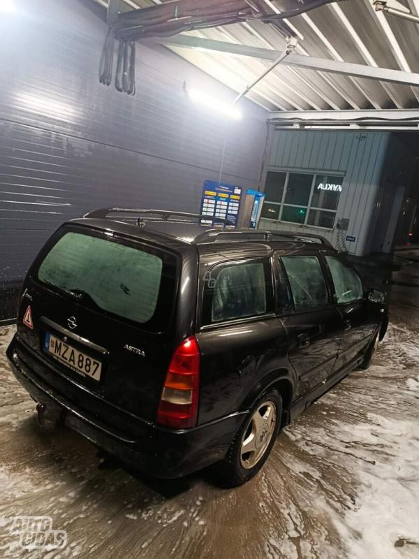Melns Opel Astra 2000 Radviliškis, ar dzinēja tilpumu 2.00 L un nobraukumu 380 tūkst. km par 400 €, foto 5 vietnē AUTOMOTO.COM.LV