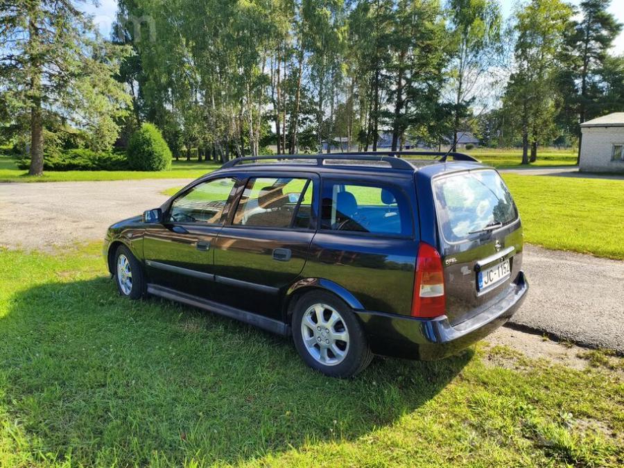 Black Opel Astra 2002 in Saldus, with an engine capacity of 1.60 L and mileage of 321 thousand km for 990 €, photo 4 on AUTOMOTO.COM.LV
