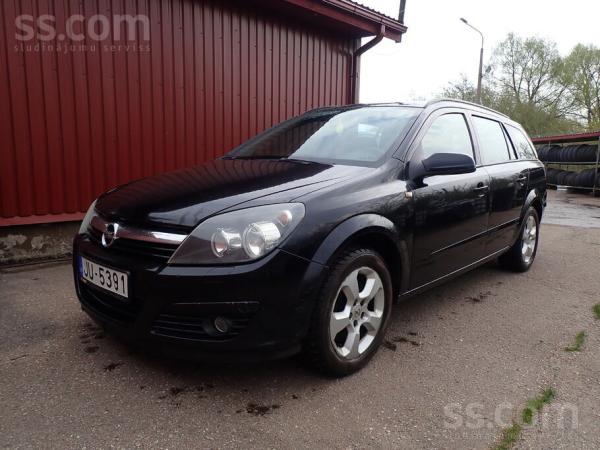 Melns Opel Astra 2004 Liepāja, ar dzinēja tilpumu 1.90 L un nobraukumu 326 tūkst. km par 700 €, foto 4 vietnē AUTOMOTO.COM.LV