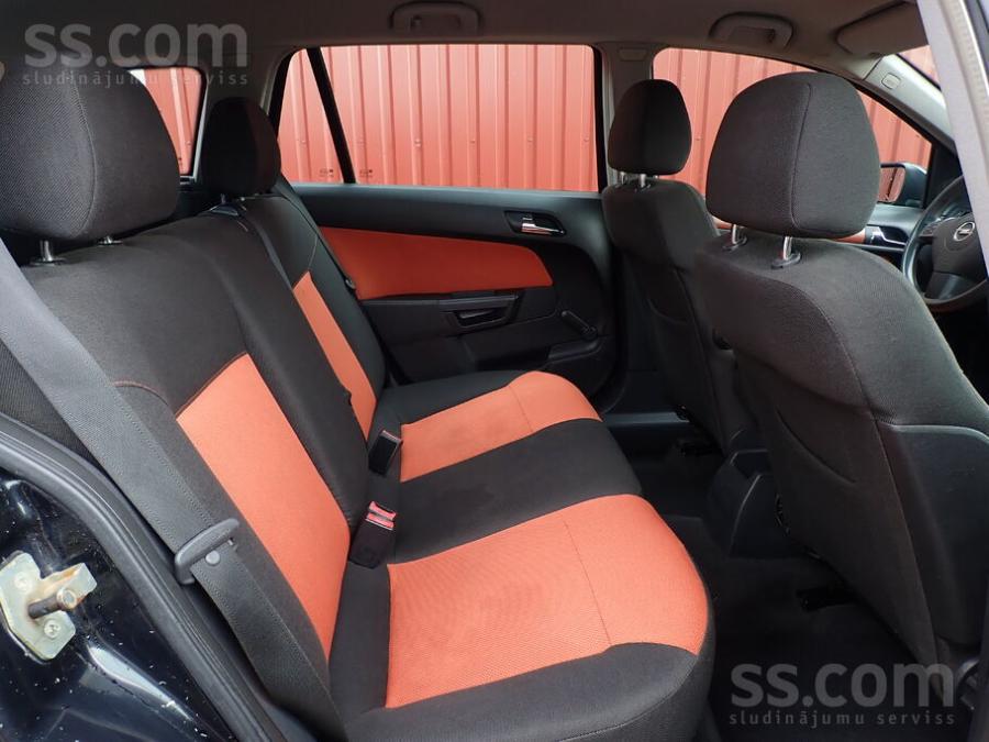 Melns Opel Astra 2004 Liepāja, ar dzinēja tilpumu 1.90 L un nobraukumu 326 tūkst. km par 700 €, foto 5 vietnē AUTOMOTO.COM.LV