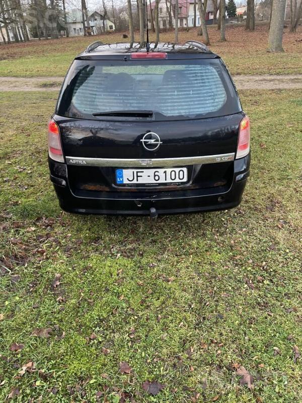 Melns Opel Astra 2005 Dobele, ar dzinēja tilpumu 1.90 L un nobraukumu 317 tūkst. km par 700 €, foto 6 vietnē AUTOMOTO.COM.LV