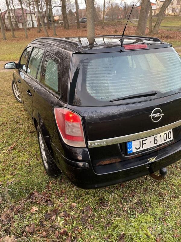 Melns Opel Astra 2005 Dobele, ar dzinēja tilpumu 1.90 L un nobraukumu 317 tūkst. km par 700 €, foto 7 vietnē AUTOMOTO.COM.LV