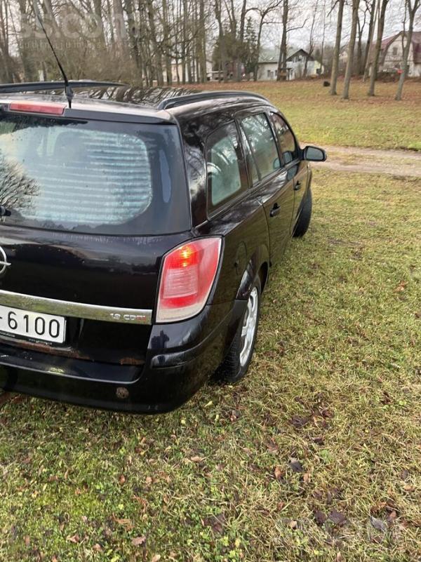 Melns Opel Astra 2005 Dobele, ar dzinēja tilpumu 1.90 L un nobraukumu 317 tūkst. km par 700 €, foto 10 vietnē AUTOMOTO.COM.LV