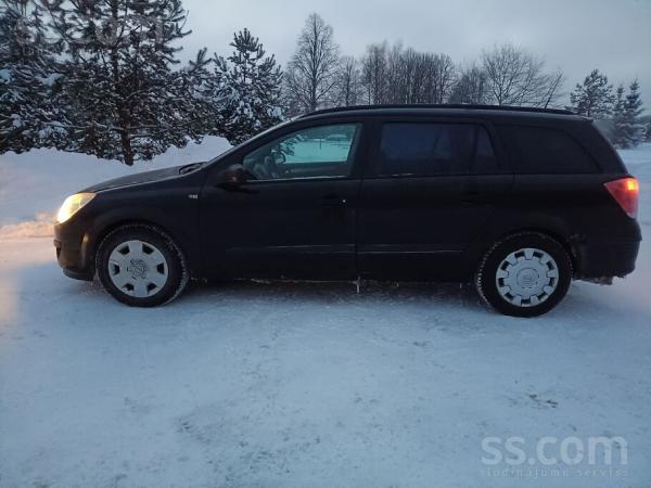 Melns Opel Astra 2005 Daugavpils, ar dzinēja tilpumu 1.80 L un nobraukumu 248 tūkst. km par 1300 €, foto 2 vietnē AUTOMOTO.COM.LV
