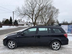 Black Opel Astra 2005 in Ventspils, with an engine capacity of 1.70 L and mileage of 275 thousand km for 1700 €, photo 6 on AUTOMOTO.COM.LV