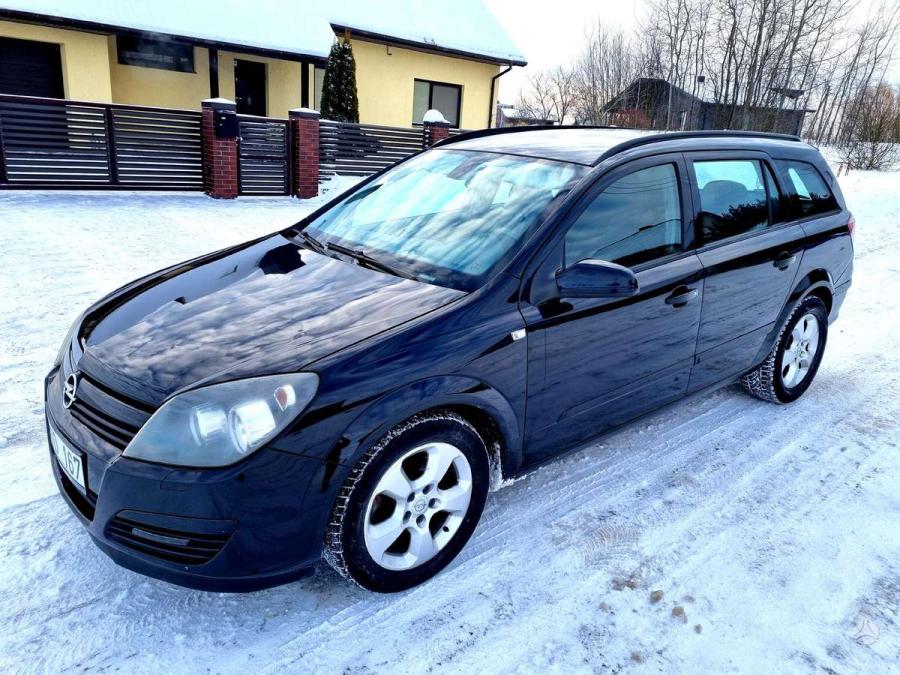 Melns Opel Astra 2005 Jonava, ar dzinēja tilpumu 1.91 L un nobraukumu 290 tūkst. km par 1499 €, foto 1 vietnē AUTOMOTO.COM.LV