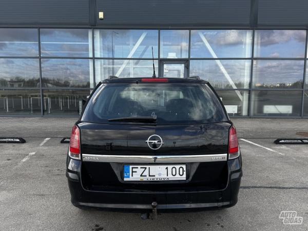 Melns Opel Astra 2005 Panevēža, ar dzinēja tilpumu 1.70 L un nobraukumu 343 tūkst. km par 840 €, foto 10 vietnē AUTOMOTO.COM.LV