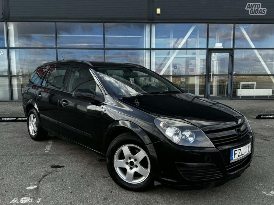 Melns Opel Astra 2005 Panevēža, ar dzinēja tilpumu 1.70 L un nobraukumu 350 tūkst. km par 795 €, foto 1 vietnē AUTOMOTO.COM.LV