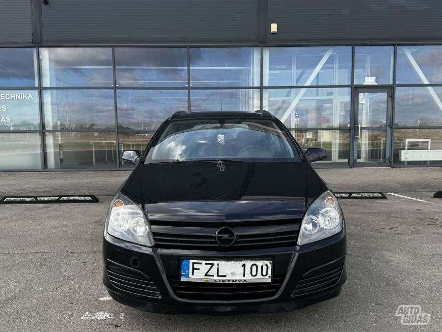 Melns Opel Astra 2005 Panevēža, ar dzinēja tilpumu 1.70 L un nobraukumu 350 tūkst. km par 795 €, foto 4 vietnē AUTOMOTO.COM.LV