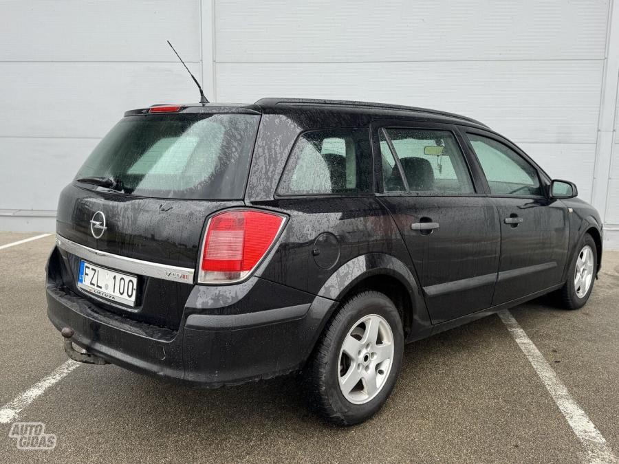 Melns Opel Astra 2005 Panevēža, ar dzinēja tilpumu 1.70 L un nobraukumu 343 tūkst. km par 699 €, foto 9 vietnē AUTOMOTO.COM.LV
