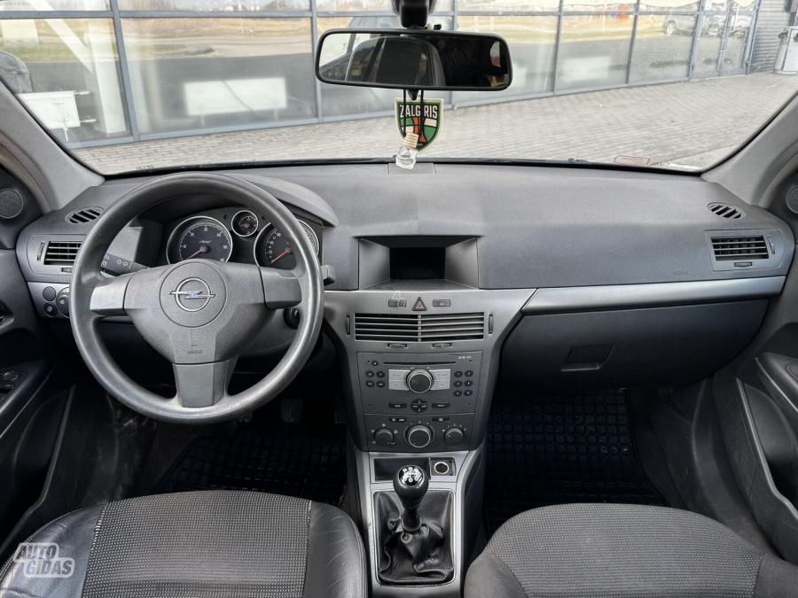 Melns Opel Astra 2005 Panevēža, ar dzinēja tilpumu 1.70 L un nobraukumu 343 tūkst. km par 699 €, foto 12 vietnē AUTOMOTO.COM.LV