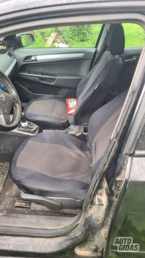 Melns Opel Astra 2005 Kauņa, ar dzinēja tilpumu 1.70 L un nobraukumu 267 tūkst. km par 1050 €, foto 9 vietnē AUTOMOTO.COM.LV