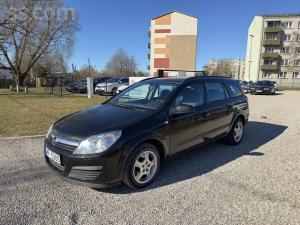 Black Opel Astra 2005 in Ventspils, with an engine capacity of 1.70 L and mileage of 275 thousand km for 1700 €, photo  on AUTOMOTO.COM.LV