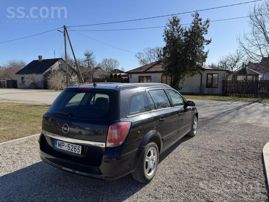 Melns Opel Astra 2005 Ventspils, ar dzinēja tilpumu 1.70 L un nobraukumu 275 tūkst. km par 1700 €, foto 5 vietnē AUTOMOTO.COM.LV