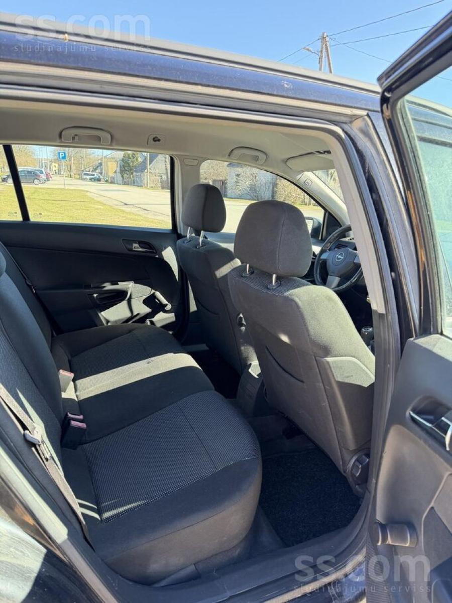 Melns Opel Astra 2005 Ventspils, ar dzinēja tilpumu 1.70 L un nobraukumu 275 tūkst. km par 1700 €, foto 11 vietnē AUTOMOTO.COM.LV