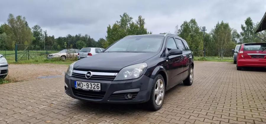 Black Opel Astra 2005 in Valmiera, with an engine capacity of 1.90 L and mileage of 327 thousand km for 1250 €, photo 7 on AUTOMOTO.COM.LV