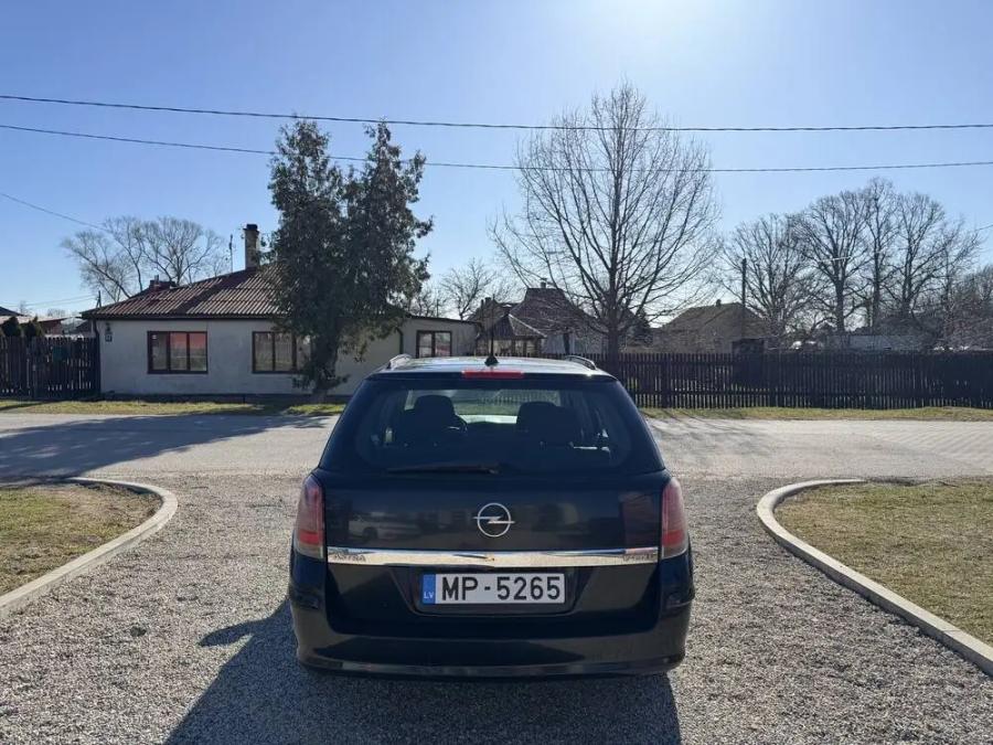 Melns Opel Astra 2005 Ventspils, ar dzinēja tilpumu 1.70 L un nobraukumu 275 tūkst. km par 1700 €, foto 6 vietnē AUTOMOTO.COM.LV