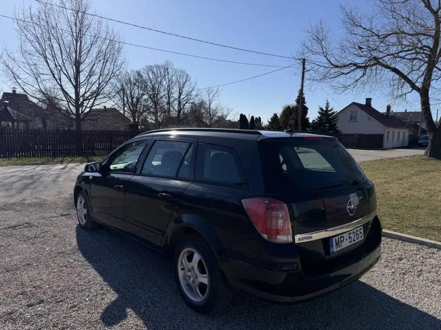 Melns Opel Astra 2005 Ventspils, ar dzinēja tilpumu 1.70 L un nobraukumu 275 tūkst. km par 1700 €, foto 7 vietnē AUTOMOTO.COM.LV