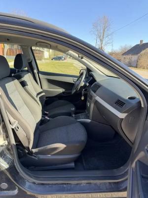 Melns Opel Astra 2005 Ventspils, ar dzinēja tilpumu 1.70 L un nobraukumu 275 tūkst. km par 1700 €, foto 12 vietnē AUTOMOTO.COM.LV