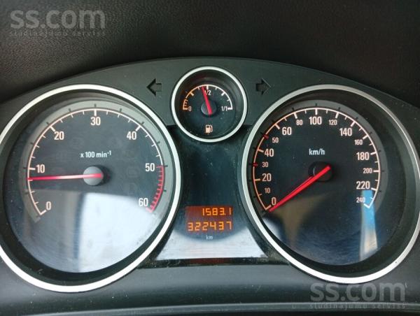 Melns Opel Astra 2005 Rīga, ar dzinēja tilpumu 1.70 L un nobraukumu 322 tūkst. km par 1200 €, foto 6 vietnē AUTOMOTO.COM.LV