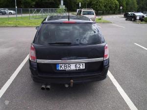Black Opel Astra 2005 in Kaunas, with an engine capacity of 1.91 L and mileage of 246 thousand km for 1150 €, photo 3 on AUTOMOTO.COM.LV