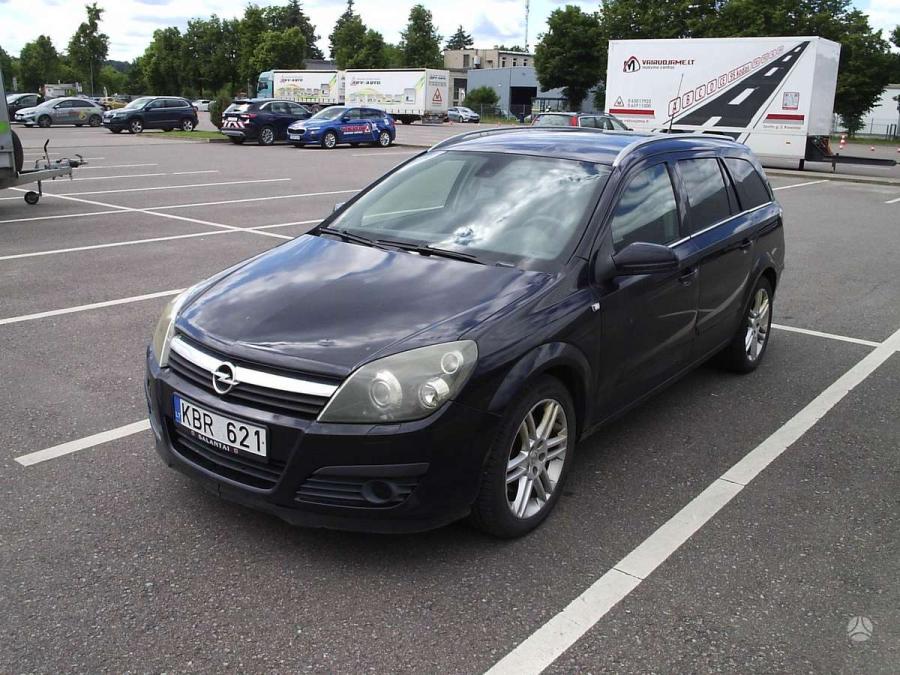 Black Opel Astra 2005 in Kaunas, with an engine capacity of 1.91 L and mileage of 246 thousand km for 1150 €, photo 6 on AUTOMOTO.COM.LV
