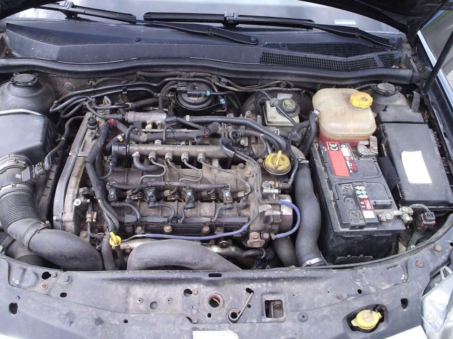 Black Opel Astra 2005 in Kaunas, with an engine capacity of 1.91 L and mileage of 246 thousand km for 1150 €, photo 12 on AUTOMOTO.COM.LV