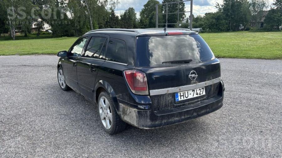 Black Opel Astra 2005 in Ogre, with an engine capacity of 1.90 L and mileage of 382 thousand km for 550 €, photo 5 on AUTOMOTO.COM.LV