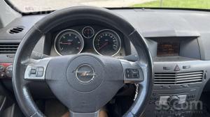 Black Opel Astra 2005 in Ogre, with an engine capacity of 1.90 L and mileage of 382 thousand km for 550 €, photo 6 on AUTOMOTO.COM.LV