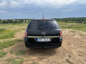 Black Opel Astra 2005 in Daugavpils, with an engine capacity of 1.80 L and mileage of 254 thousand km for 750 €, photo 7 on AUTOMOTO.COM.LV