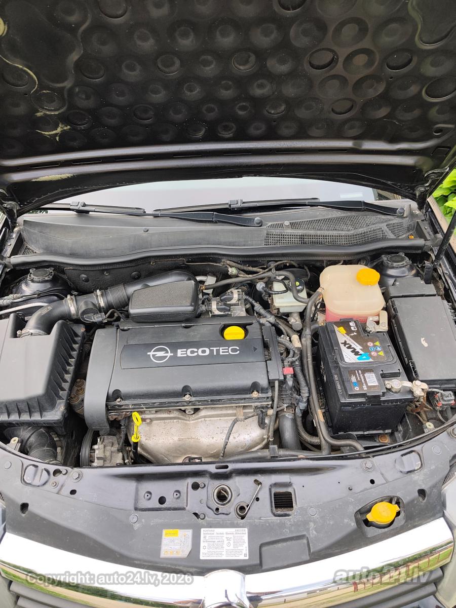 Melns Opel Astra 2005 Rēzekne, ar dzinēja tilpumu 1.60 L un nobraukumu 184 tūkst. km par 1500 €, foto 1 vietnē AUTOMOTO.COM.LV