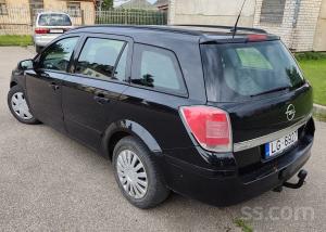 Black Opel Astra 2005 in Rezekne, with an engine capacity of 1.60 L and mileage of 185 thousand km for 1400 €, photo  on AUTOMOTO.COM.LV