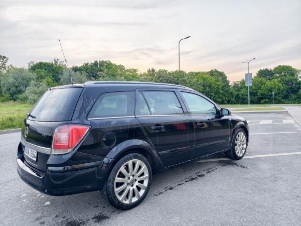 Melns Opel Astra 2006 Kauņa, ar dzinēja tilpumu 1.90 L un nobraukumu 240 tūkst. km par 1498 €, foto 2 vietnē AUTOMOTO.COM.LV