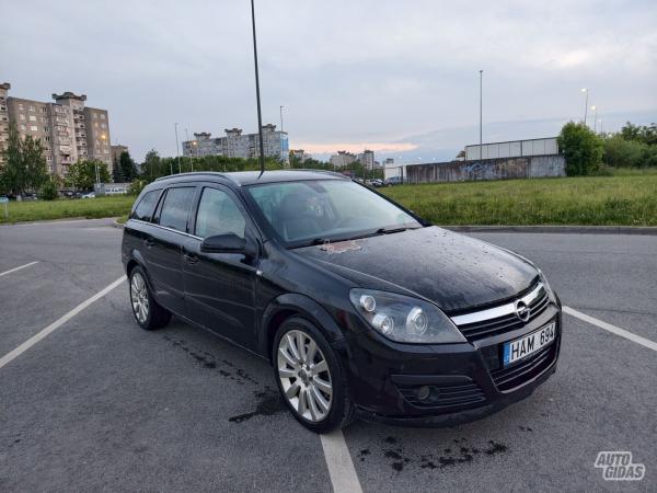 Melns Opel Astra 2006 Kauņa, ar dzinēja tilpumu 1.90 L un nobraukumu 240 tūkst. km par 1498 €, foto 3 vietnē AUTOMOTO.COM.LV