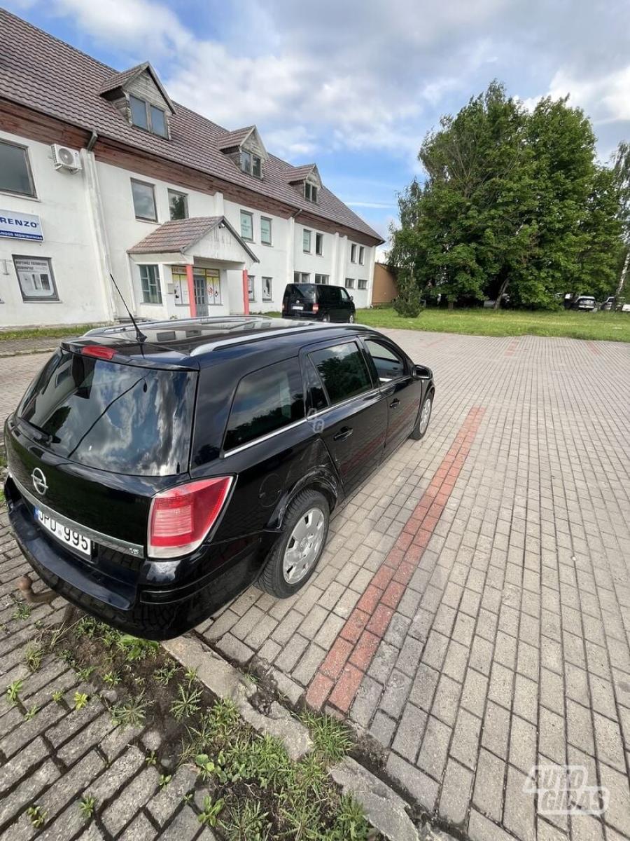 Black Opel Astra 2006 in Alytus, with an engine capacity of 1.80 L and mileage of 267 thousand km for 1000 €, photo 6 on AUTOMOTO.COM.LV