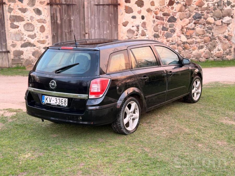 Melns Opel Astra 2006 Valmiera, ar dzinēja tilpumu 1.90 L un nobraukumu 351 tūkst. km par 2000 €, foto 5 vietnē AUTOMOTO.COM.LV