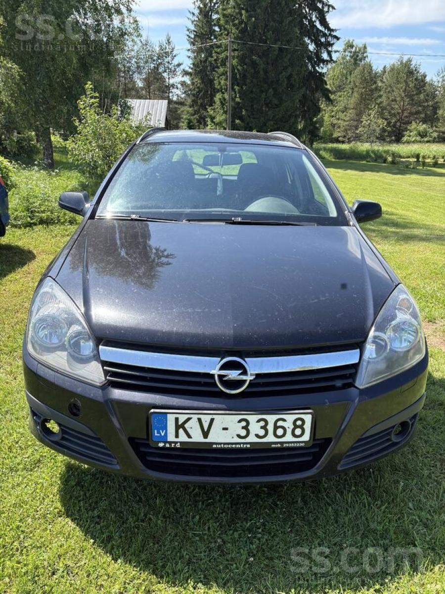 Melns Opel Astra 2006 Cēsis, ar dzinēja tilpumu 1.90 L un nobraukumu 360 tūkst. km par 1700 €, foto 1 vietnē AUTOMOTO.COM.LV