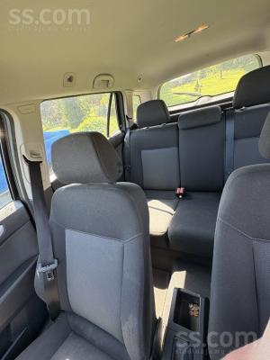 Melns Opel Astra 2006 Cēsis, ar dzinēja tilpumu 1.90 L un nobraukumu 360 tūkst. km par 1700 €, foto 7 vietnē AUTOMOTO.COM.LV