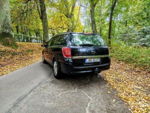 Melns Opel Astra 2006 Rīga, ar dzinēja tilpumu 1.90 L un nobraukumu 281 tūkst. km par 1800 €, foto 5 vietnē AUTOMOTO.COM.LV