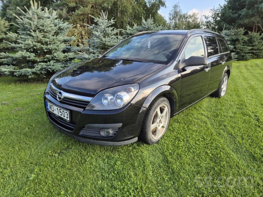 Melns Opel Astra 2006 Liepāja, ar dzinēja tilpumu 1.90 L un nobraukumu 457 tūkst. km par 1000 €, foto 1 vietnē AUTOMOTO.COM.LV