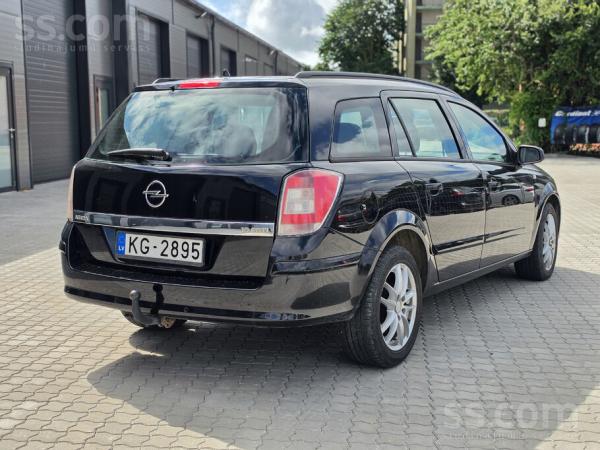 Melns Opel Astra 2006 Liepāja, ar dzinēja tilpumu 1.90 L un nobraukumu 278 tūkst. km par 1490 €, foto 6 vietnē AUTOMOTO.COM.LV