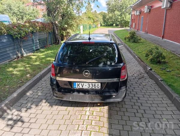 Melns Opel Astra 2006 Cēsis, ar dzinēja tilpumu 1.90 L un nobraukumu 351 tūkst. km par 1350 €, foto 8 vietnē AUTOMOTO.COM.LV