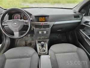 Черный Опель Астра 2006 в Рига, объемом двигателя 1.90 л и пробегом 429 тыс. км за 890 €, фото 10 на AUTOMOTO.COM.LV