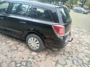 Melns Opel Astra 2006 Cēsis, ar dzinēja tilpumu 1.30 L un nobraukumu 377 tūkst. km par 1000 €, foto 8 vietnē AUTOMOTO.COM.LV