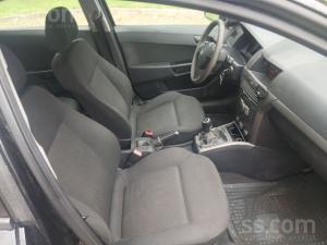 Melns Opel Astra 2006 Cēsis, ar dzinēja tilpumu 1.30 L un nobraukumu 377 tūkst. km par 1000 €, foto 11 vietnē AUTOMOTO.COM.LV