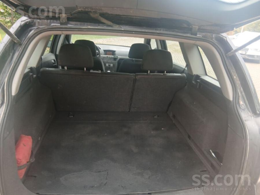 Melns Opel Astra 2006 Cēsis, ar dzinēja tilpumu 1.30 L un nobraukumu 377 tūkst. km par 1000 €, foto 13 vietnē AUTOMOTO.COM.LV