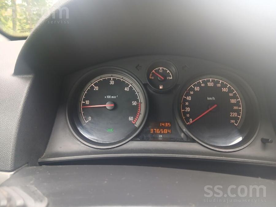 Melns Opel Astra 2006 Cēsis, ar dzinēja tilpumu 1.30 L un nobraukumu 377 tūkst. km par 1000 €, foto 15 vietnē AUTOMOTO.COM.LV