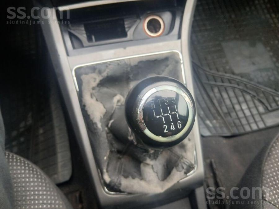 Melns Opel Astra 2006 Cēsis, ar dzinēja tilpumu 1.30 L un nobraukumu 377 tūkst. km par 1000 €, foto 18 vietnē AUTOMOTO.COM.LV